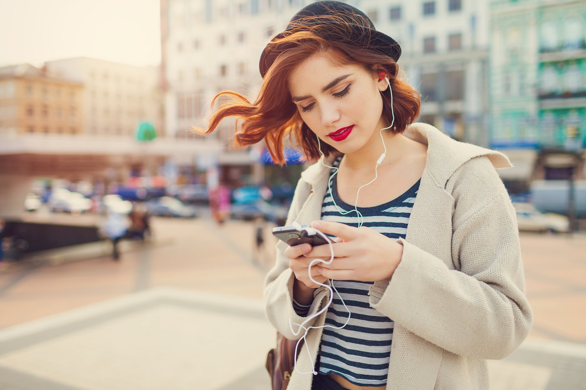 Tour Guide System Showdown: Comparing the features of SmartGuide and ...